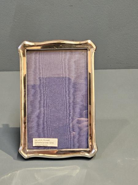 George V Silver Swept Edge Photo Frame | Sturmans Antiques