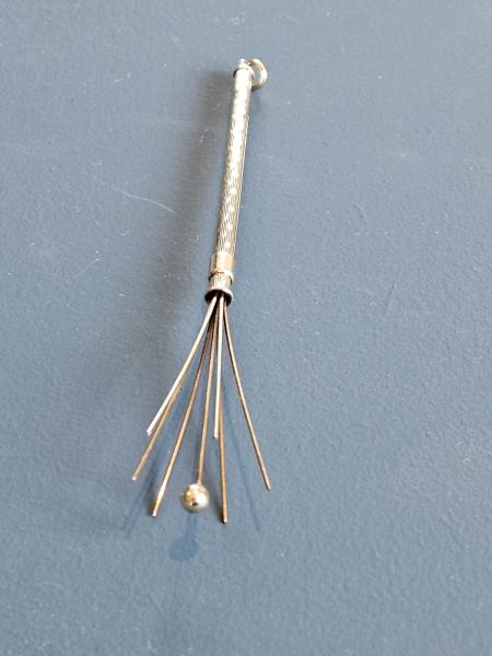 9ct Gold Engine Turned Telescopic Cocktail Stirrer | Sturmans Antiques