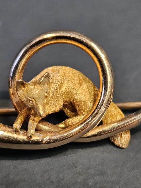 Gold Fox & Hunting Horn Brooch | Sturmans Antiques
